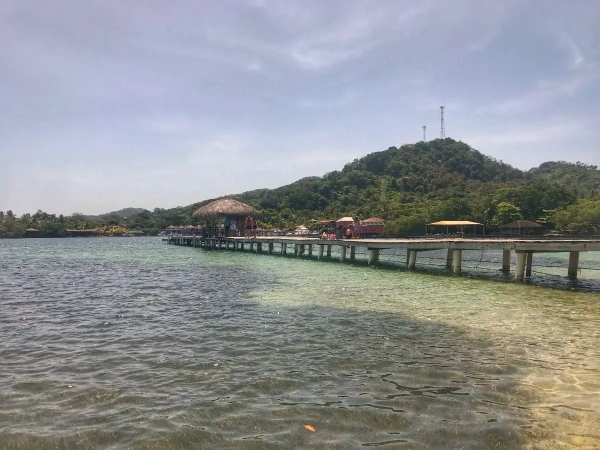 sandy-bay-roatan-honduras-2022-0229 | The Blog of Dimi