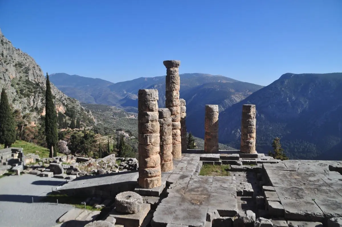 Delphi Archaeological Site: Temples, Sanctuaries, and Sacred Spaces | The Blog of Dimi